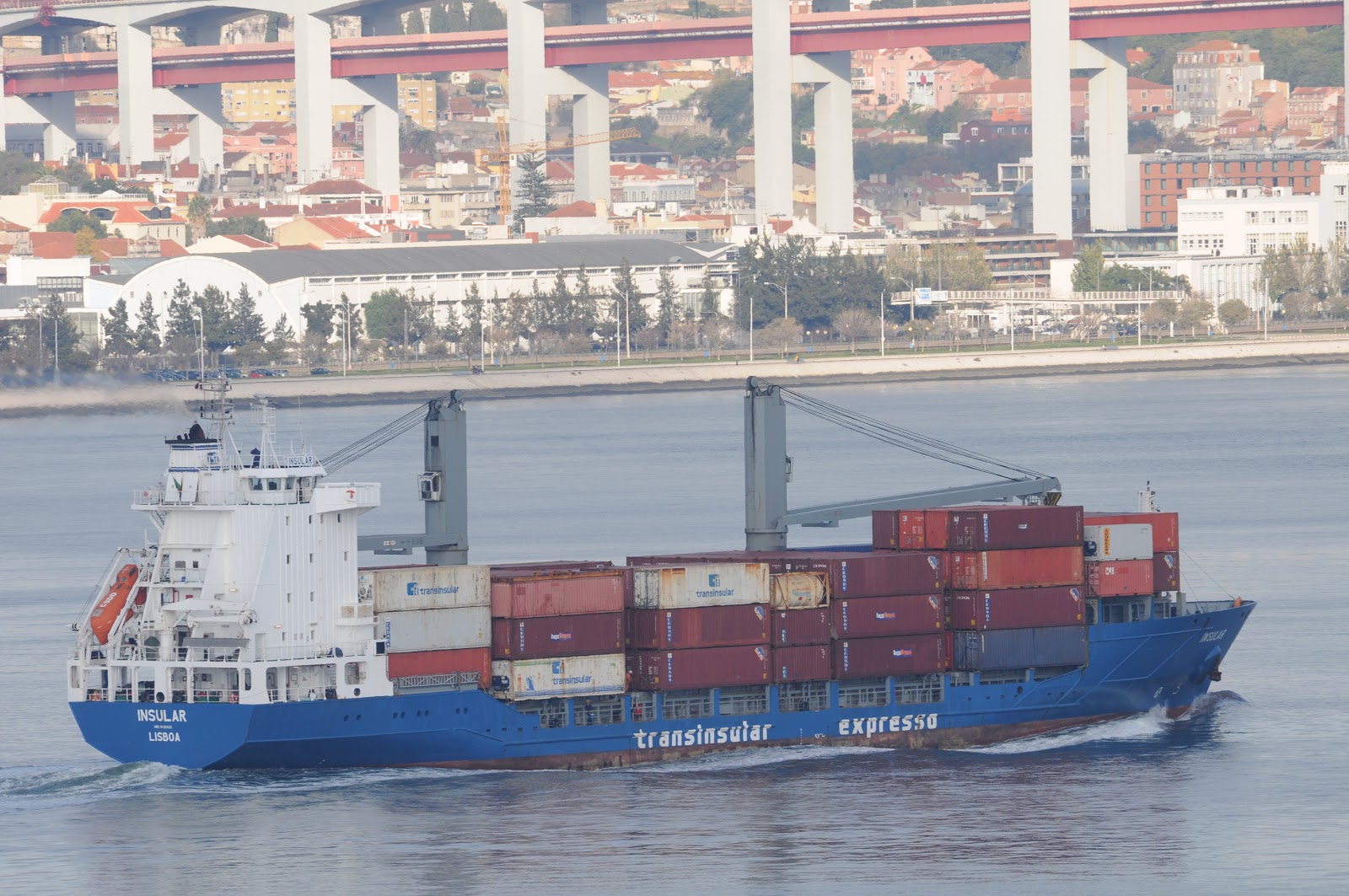 SHIPS & THE SEA - BLOGUE dos NAVIOS e do MAR: INSULAR a chegar a Lisboa