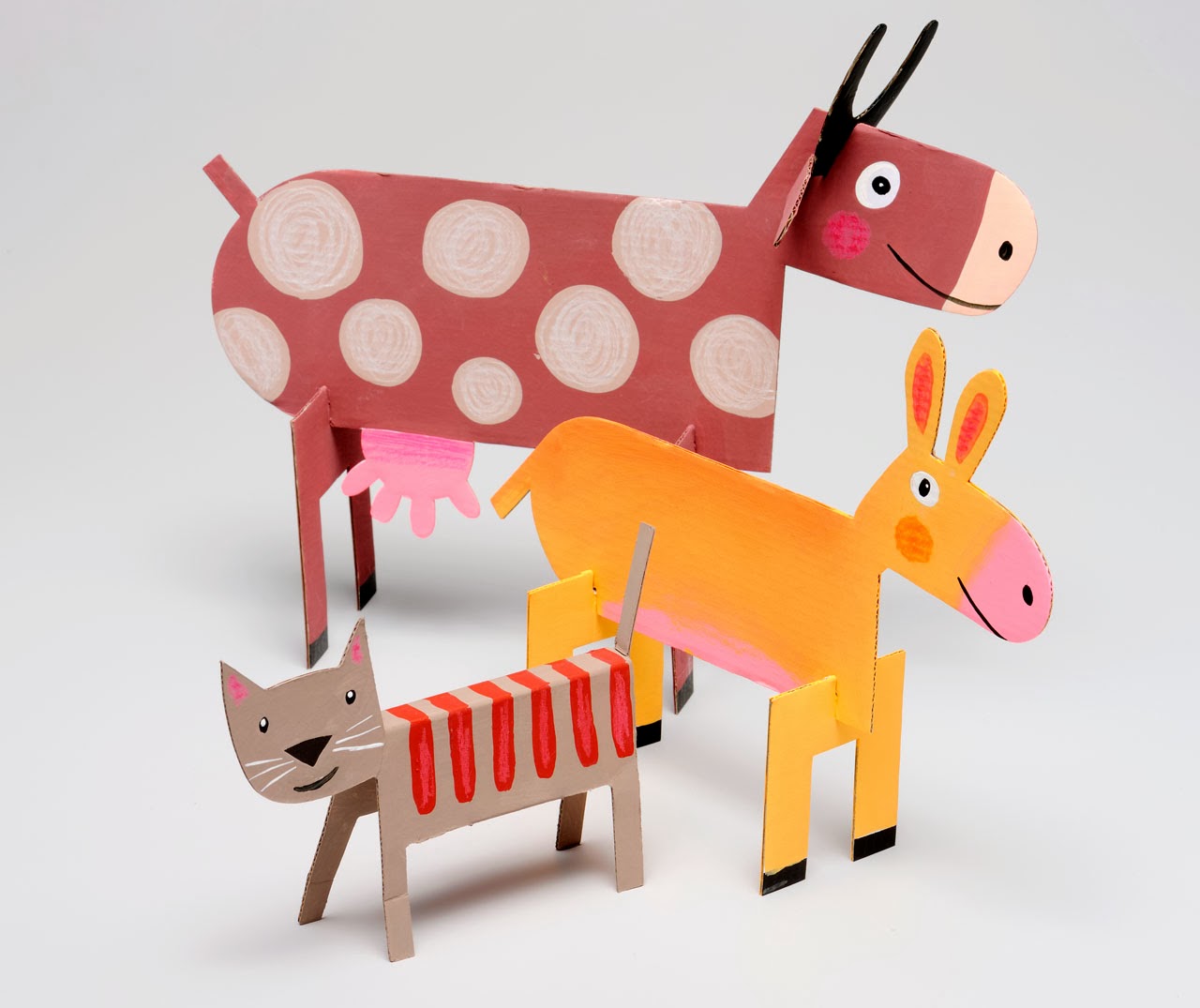 Internacional Microcuentista -: Animales de cartón