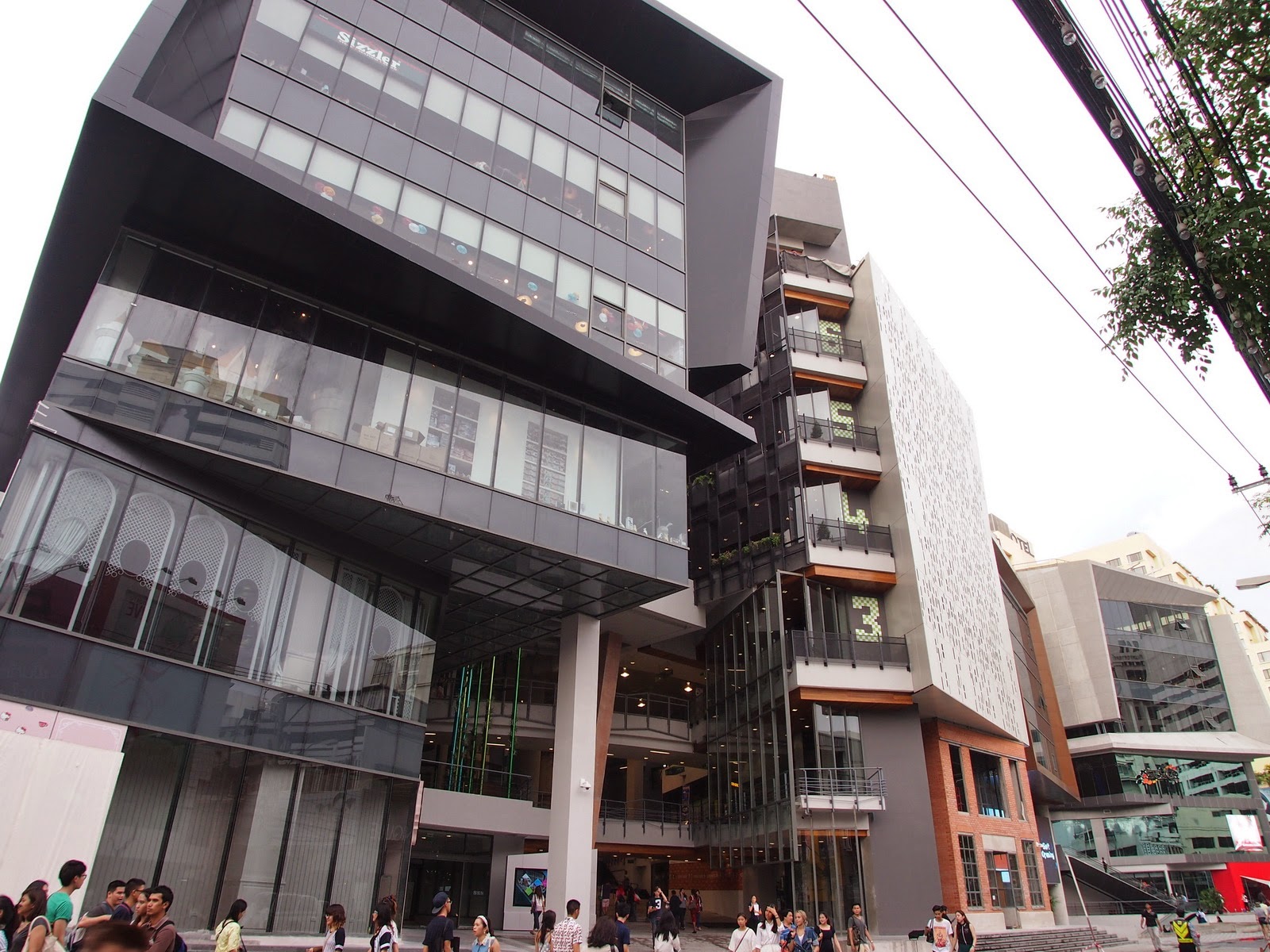 Helloneung: เดินเล่น Siam Square One (สยามสแควร์วัน)