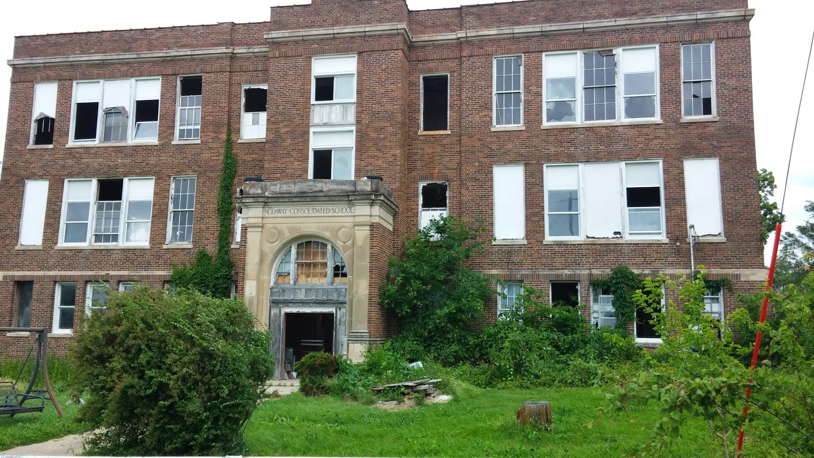 The Adventures of Blogger Mike: Nodaway Consolidated School - Nodaway, IA