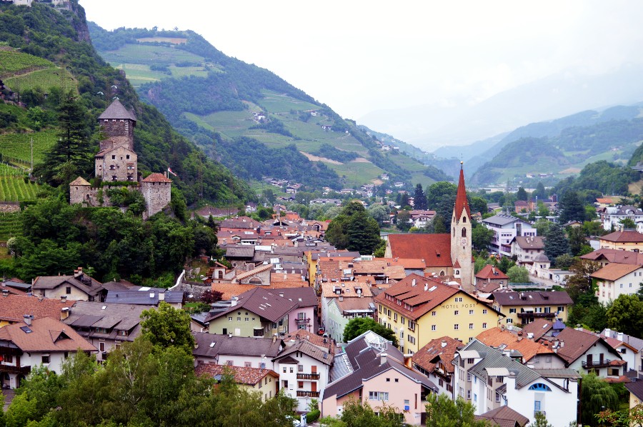 Cosa vedere a Chiusa in un giorno, la città degli artisti - Montagna di ...