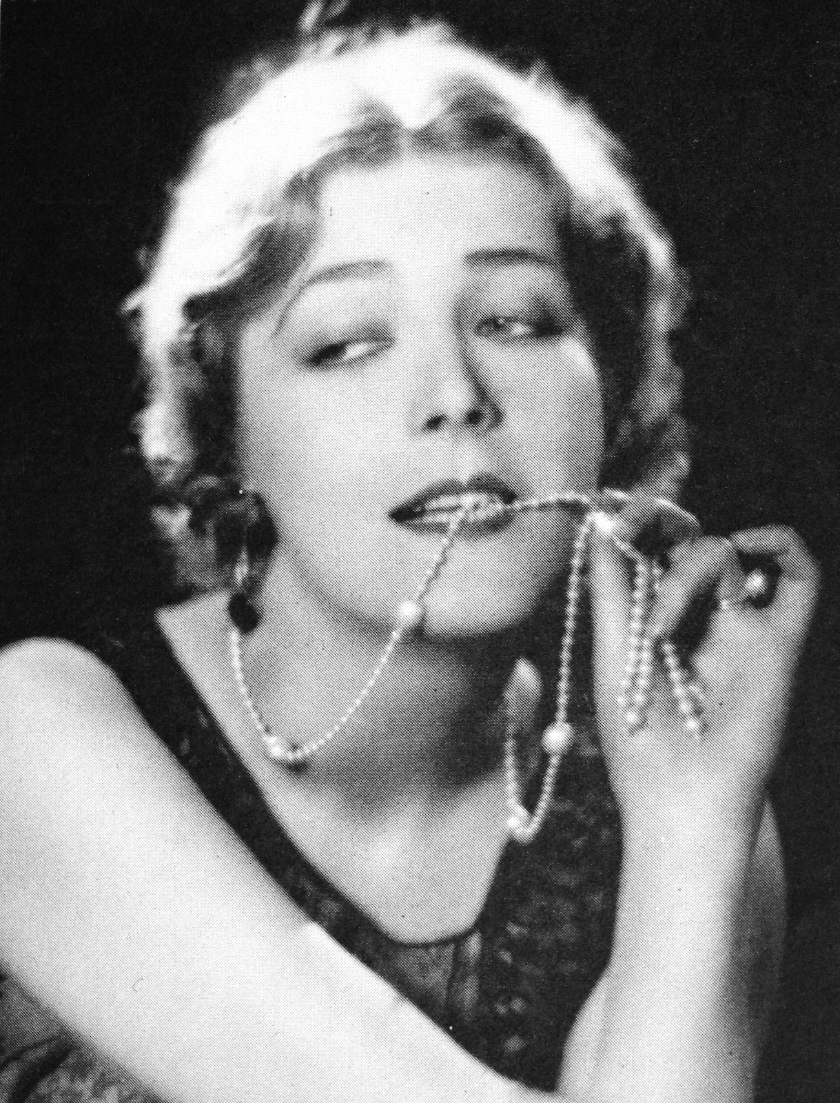 It's The Pictures That Got Small ...: THE WEDNESDAY GLAMOUR 15!