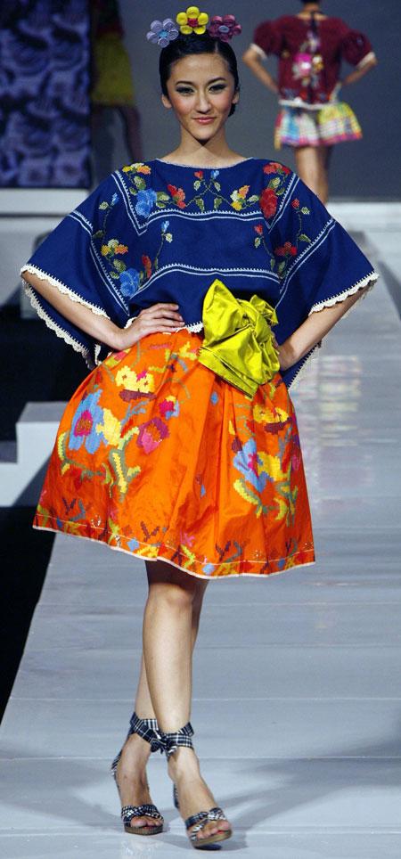 Women Fashion: Indonesia Fashion Week Photos