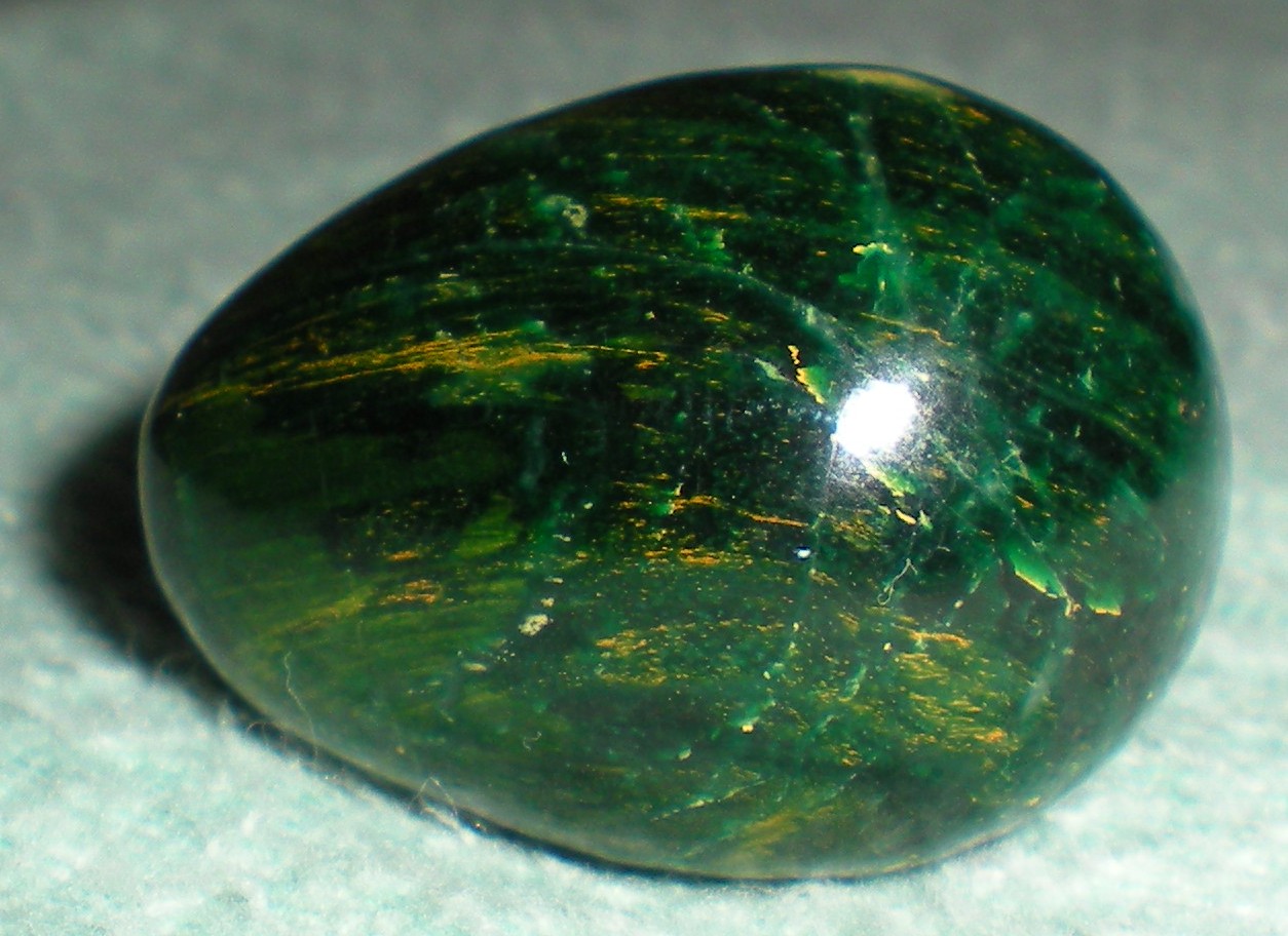 Jade: pedra preciosa, flor, cor