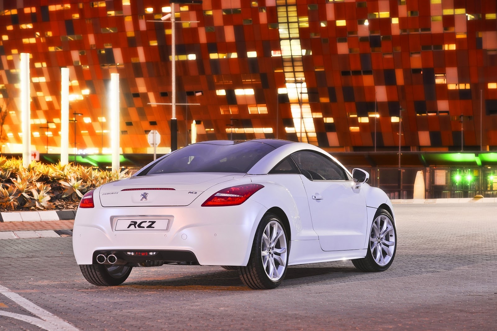 REFRESHED PEUGEOT RCZ FEATURES NEW TECH - Awesome Cars: REFRESHED ...