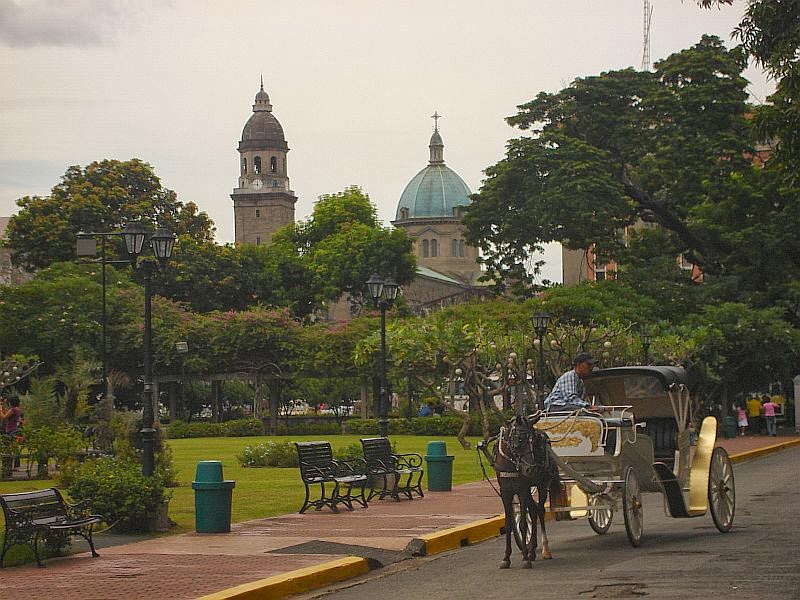 Smart Backpacker: Walled City of Intramuros - "A city within a city"