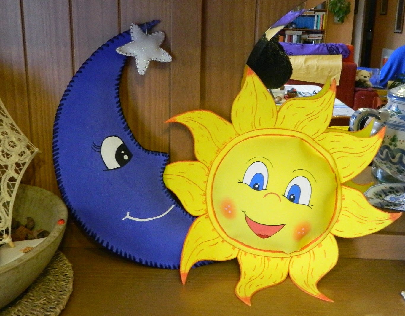 FOFUCHILANDIA: SOL Y LUNA DE GOMA EVA