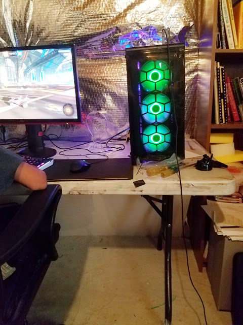 The Industrial Desk That Needed a New Room - Remodelando la Casa