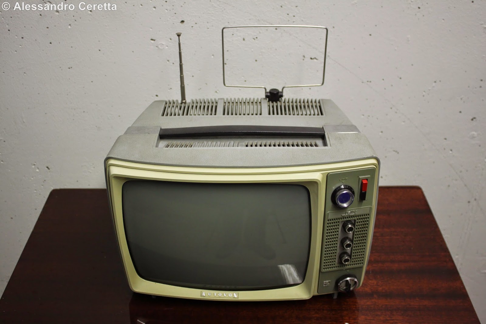 Vintage Electronics Museum: Autovox Jolly 368