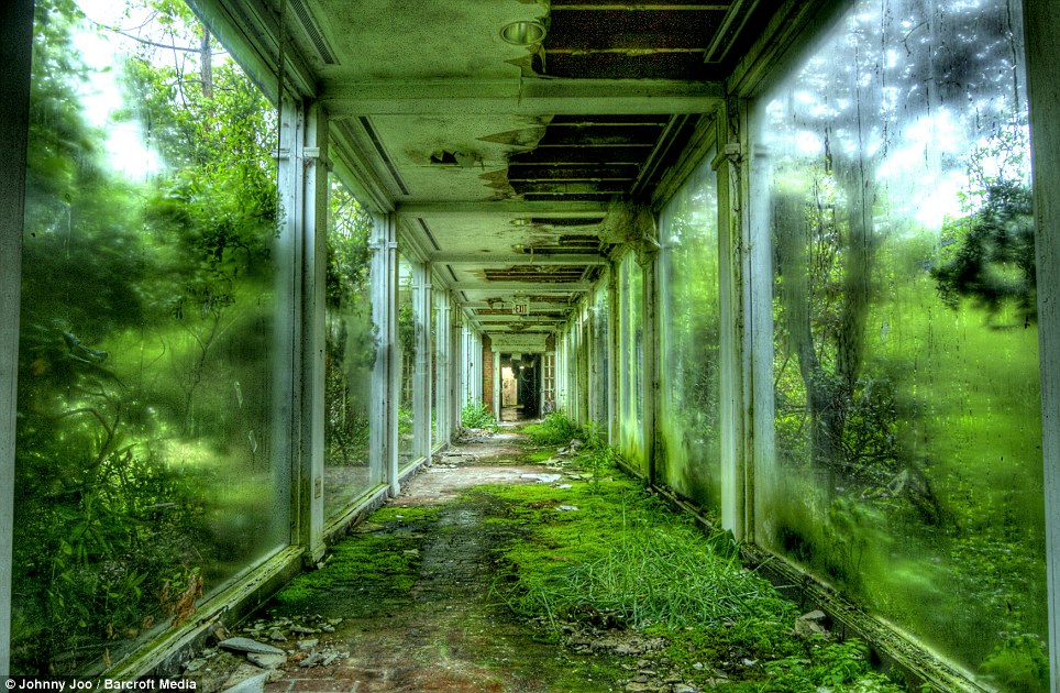 Deserted Places: 15 Deserted Places we discovered in 2015