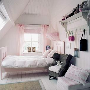 Modern Country Style: Girls' Bedrooms: Pink Perfection