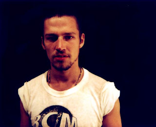 No nos queda nada.♥: James Penfold.♥