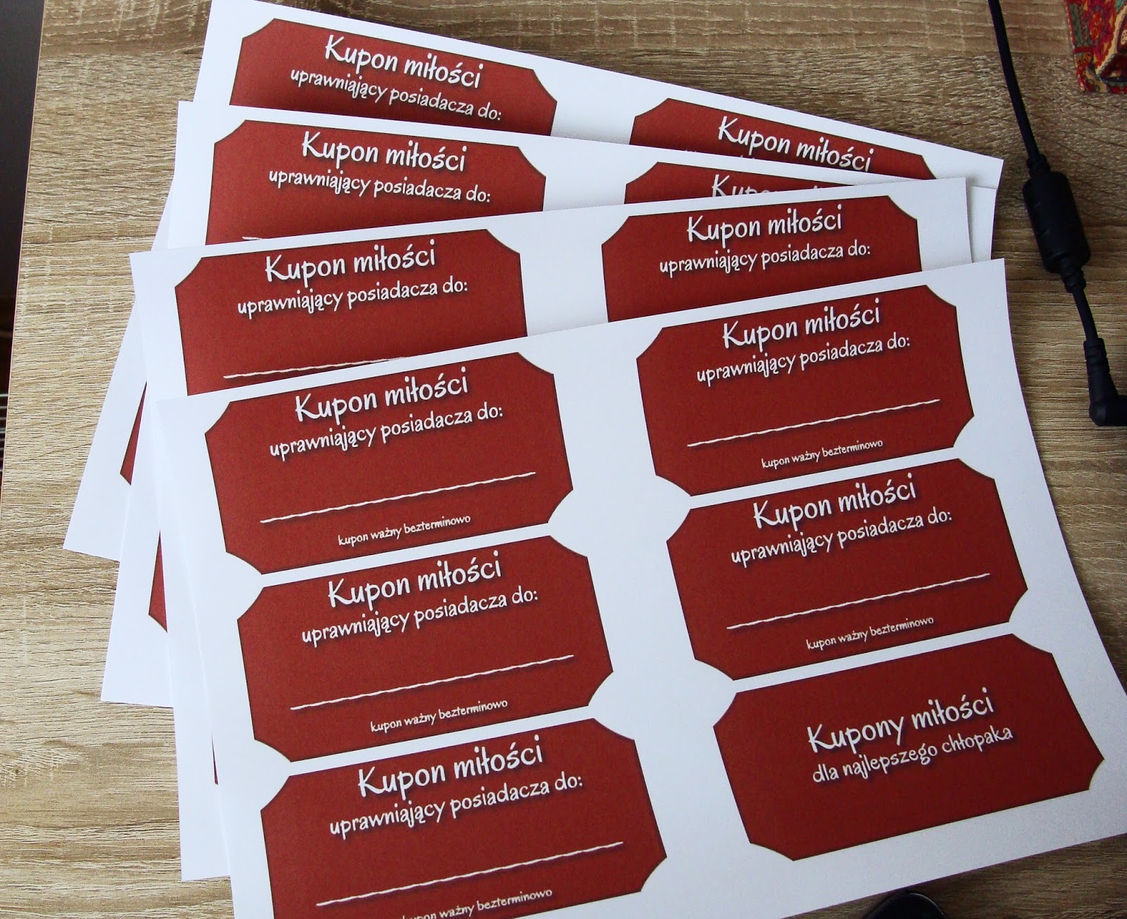 Little Layabout: Kupony miłości DIY i do wydrukowania