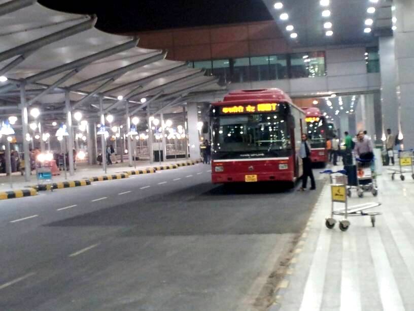 Delhi Street Travel Blogs: The Arrival at New Delhi Airport (Terminal 3)