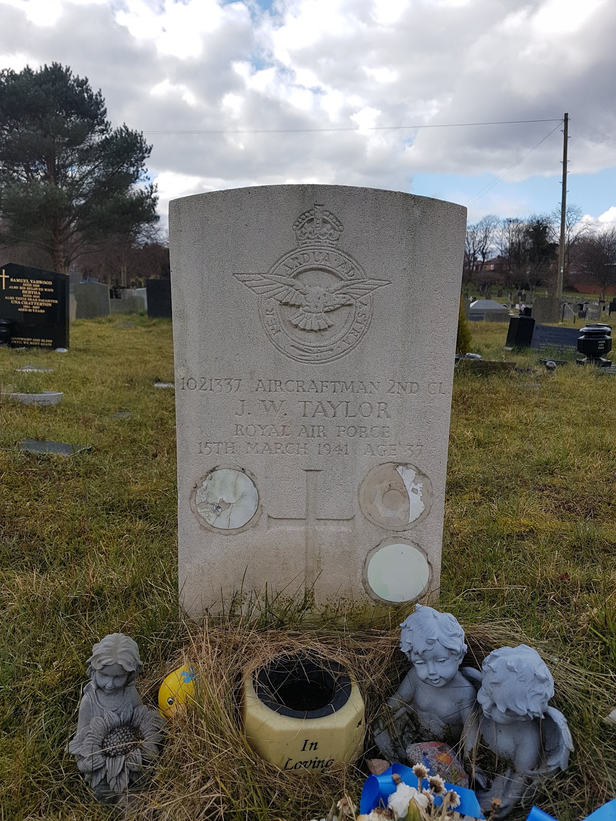 War Graves and Memorials: Stockport Cemetery and Crematorium.