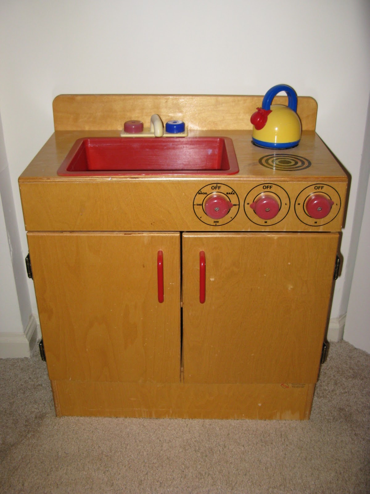 Cranberry Tea Time: Toy Kitchen Makeover