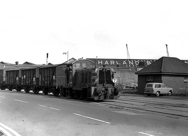 the rail thing: Southampton Docks 1973