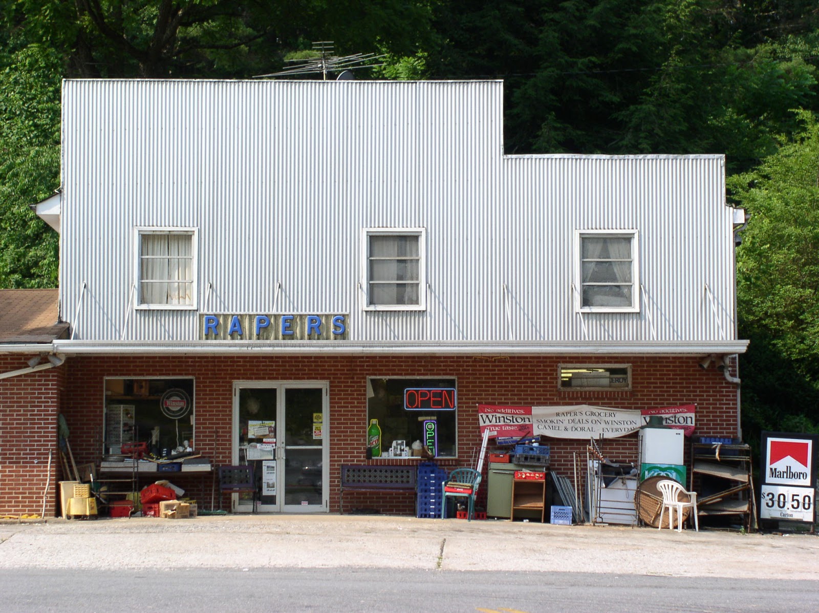 The Carpetbagger: Confederate Shopping