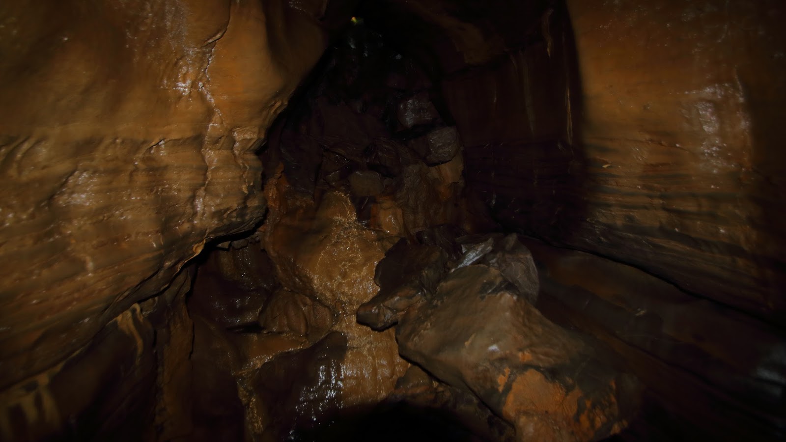 Hiking ceria ke Goa Agung Garunggang Geopark-Sentul, Bogor