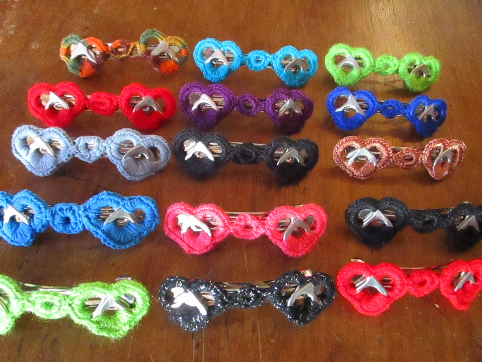 Reciclaje con Artesania: Gancho o traba para el cabello en anillas de ...