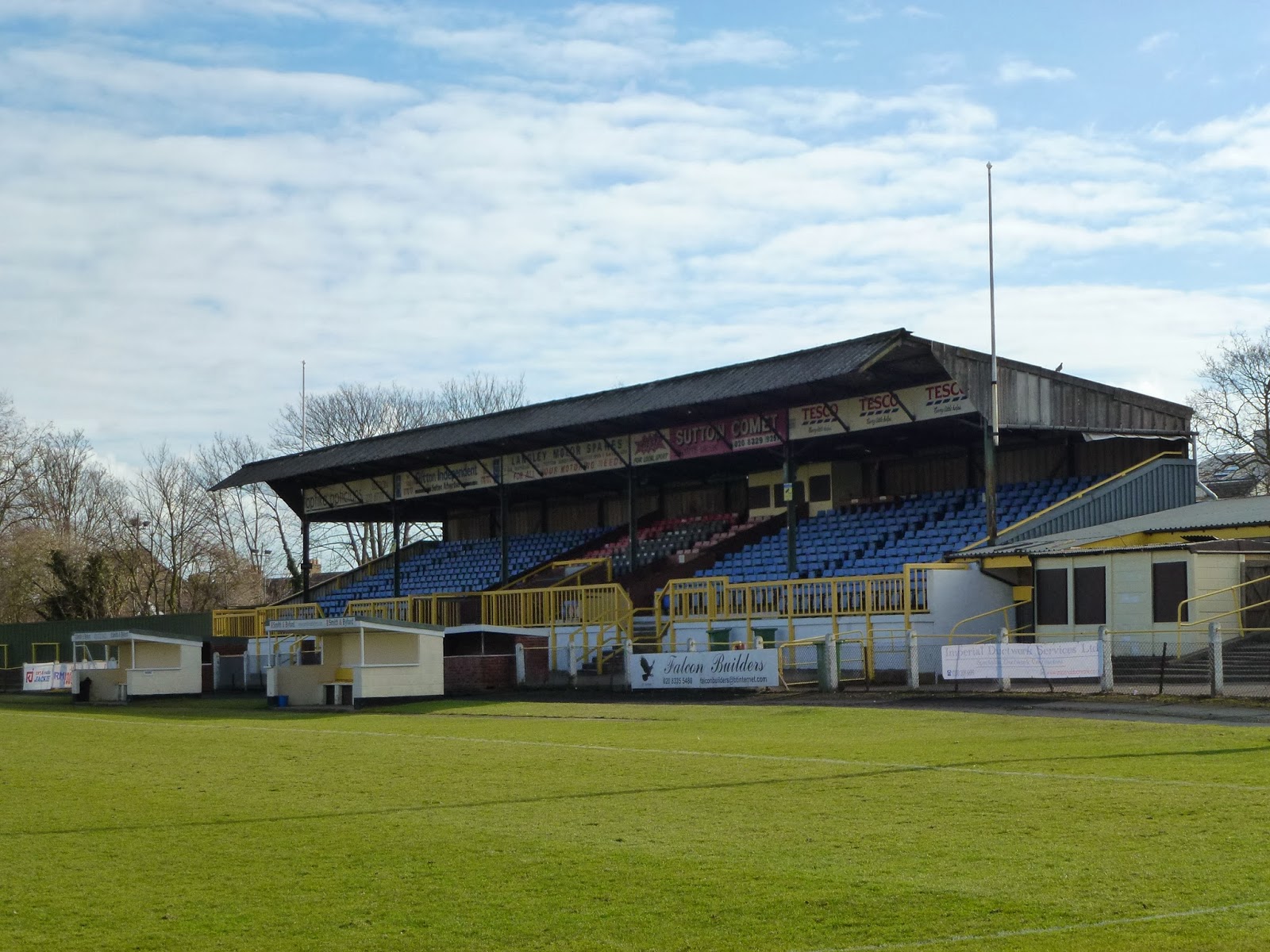 Extreme Football Tourism: ENGLAND: Sutton United FC