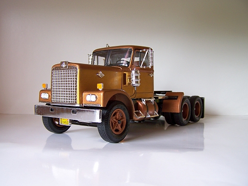 Modelarstwo przez małe "m": Diamond Reo - 1:25 AMT