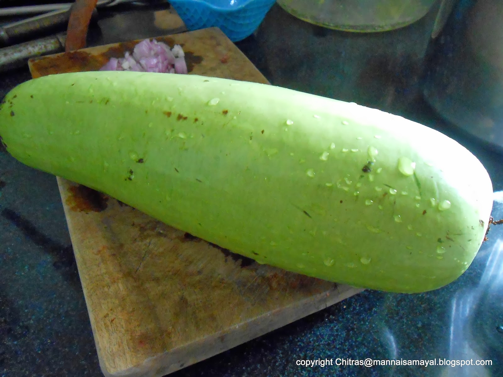 kalakkalsamayal: Suraikkai Koottu - Bottle Gourd Coconut Gravy