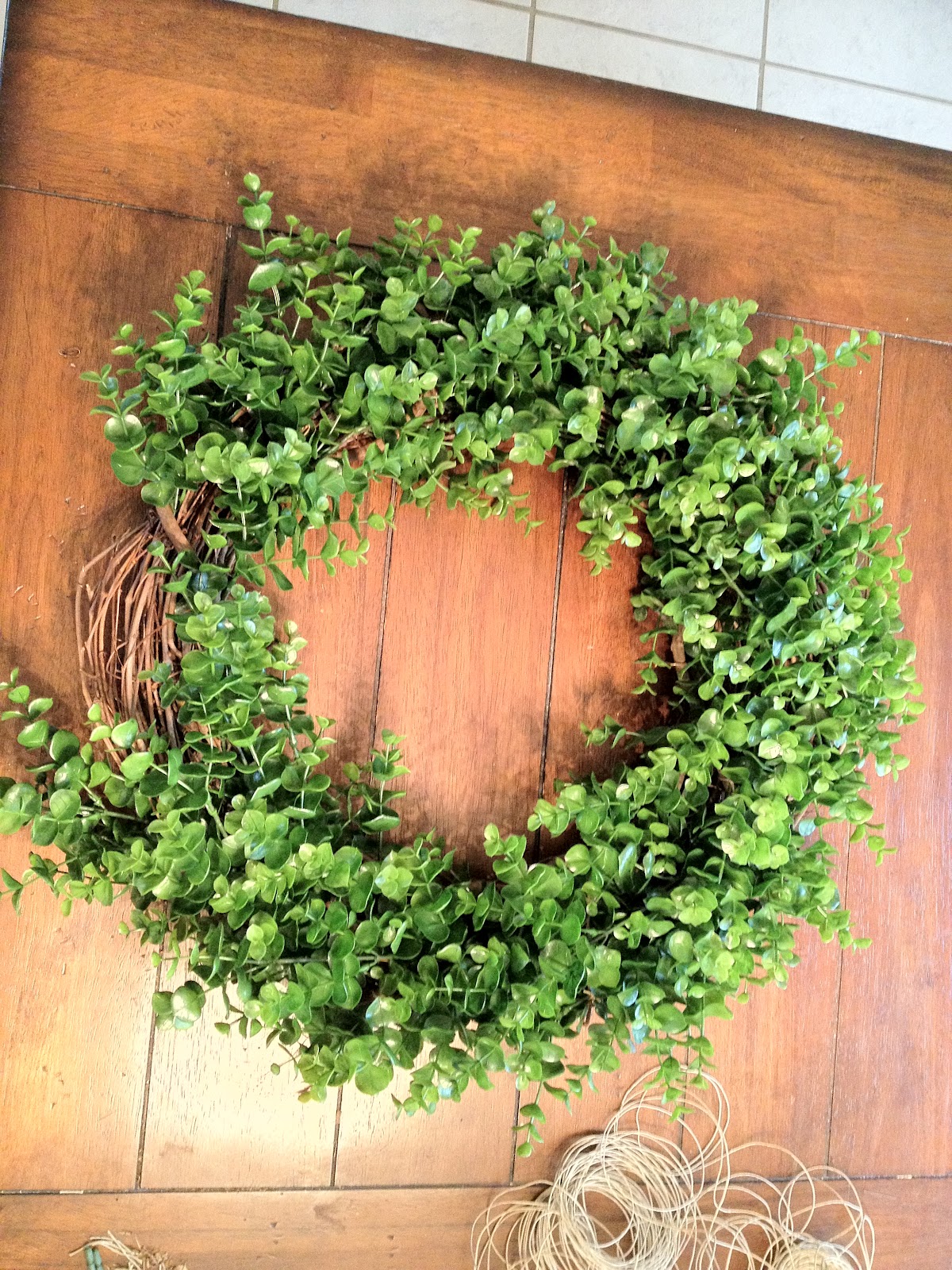 The Wire Basket: diy Boxwood Wreath