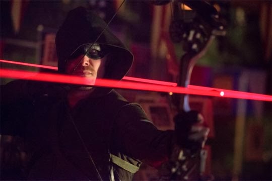 Historias (Bastardas) Extraordinarias: Arrow (2x10) Blast Radius ...