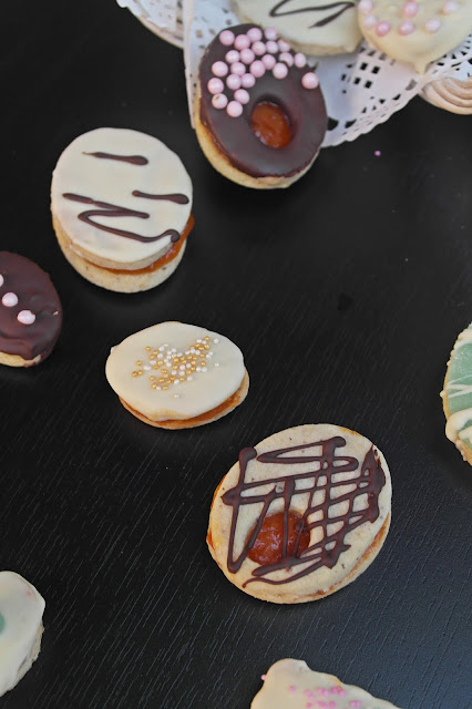 Csak, mert szeretem... kreatív gasztroblog: HÚSVÉTI LINZEREK ÉS ISLEREK