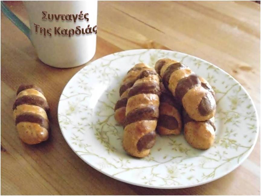 ΣΥΝΤΑΓΕΣ ΤΗΣ ΚΑΡΔΙΑΣ: Κουλουράκια δίχρωμα