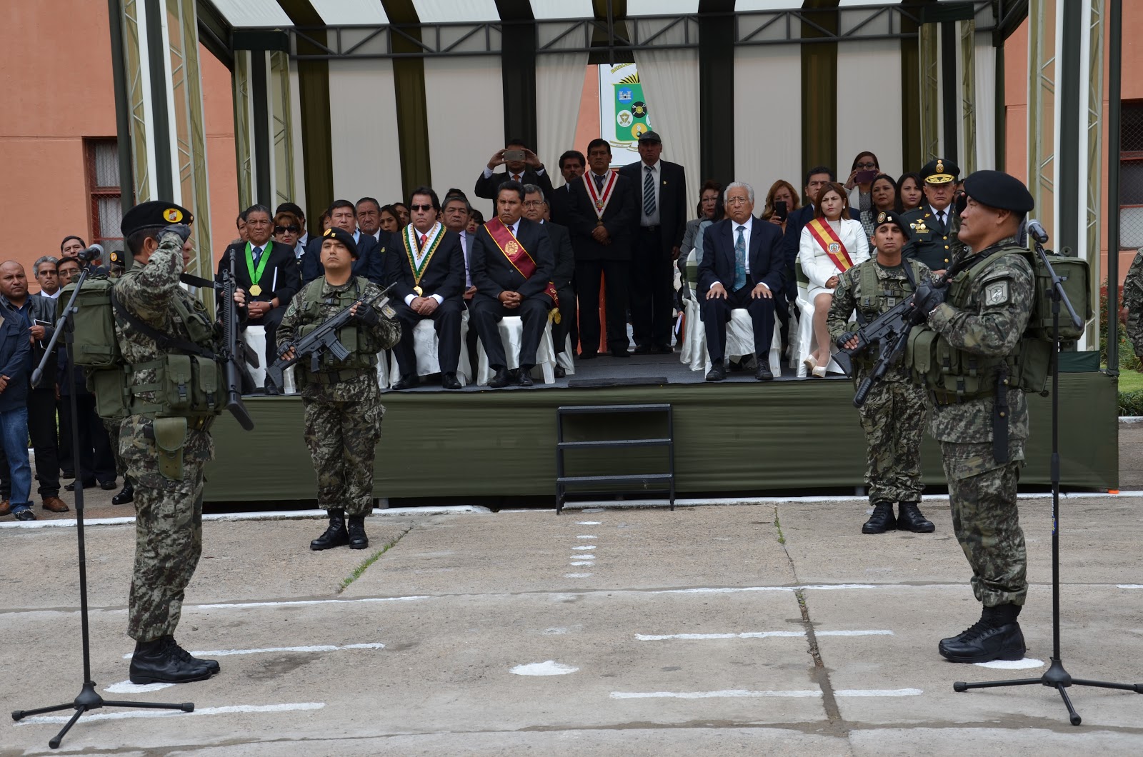 "Group 10 Noticías-Huancayo": General de Brigada Miguel Ángel García ...