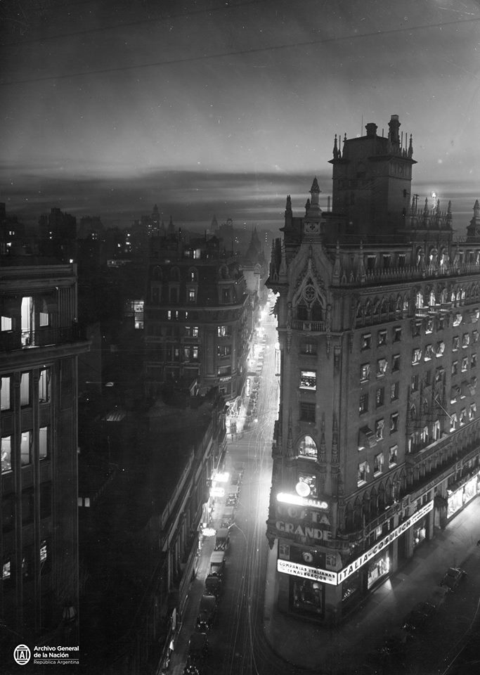 Buenos Aires nocturna, Diagonal Norte y Bartolomé Mitre, 1939. | Fotos ...