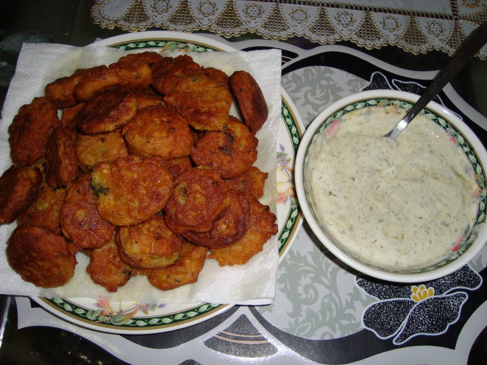 Pakistani Kitchen: Mashed Potato Fritters/Pakoray