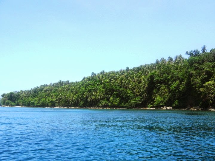 Beautiful Places for Travelers: Capul Island, Philippines