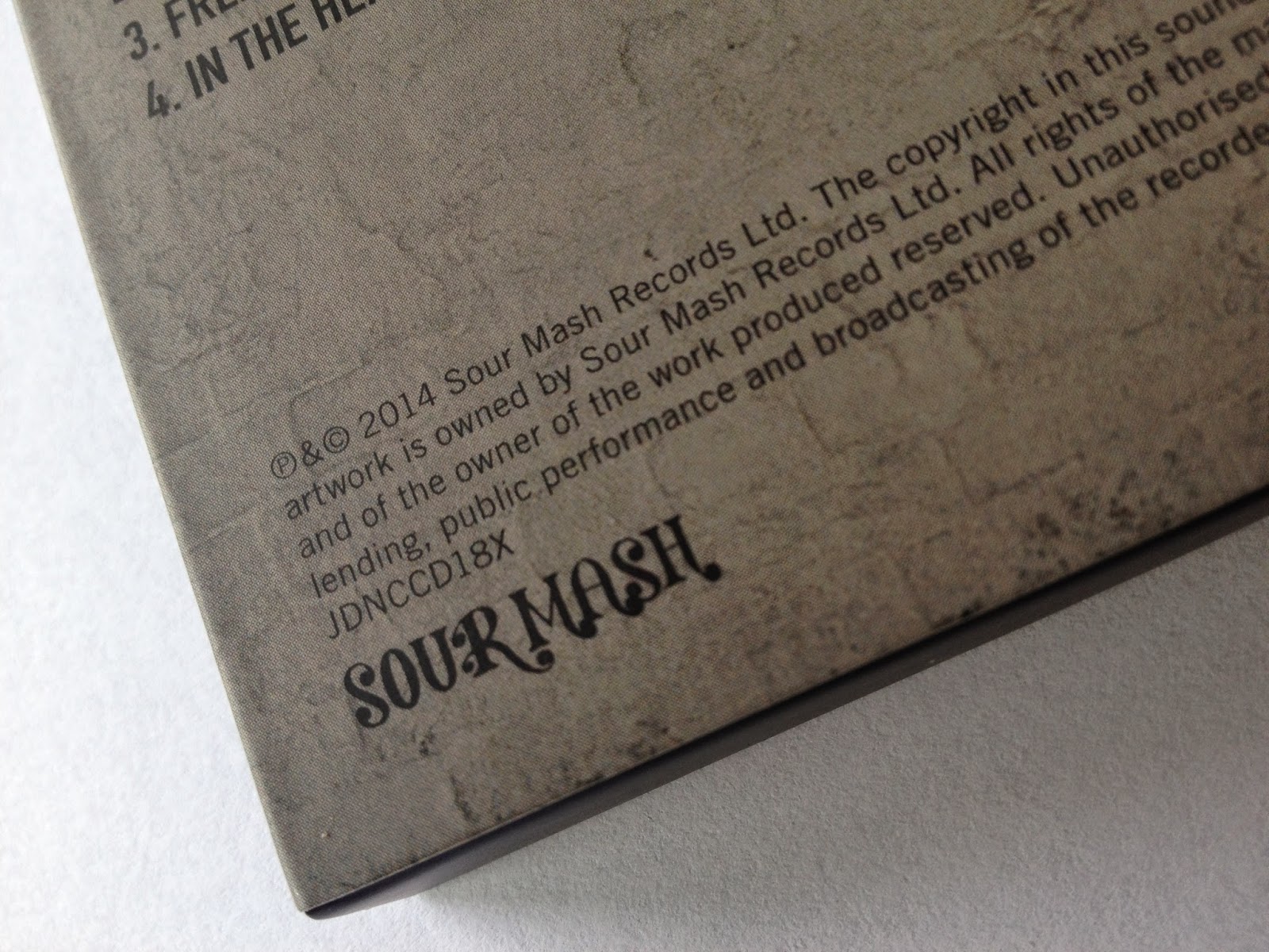 High Flying Birds Collector: Album - Chasing Yesterday (UK Deluxe Edition)