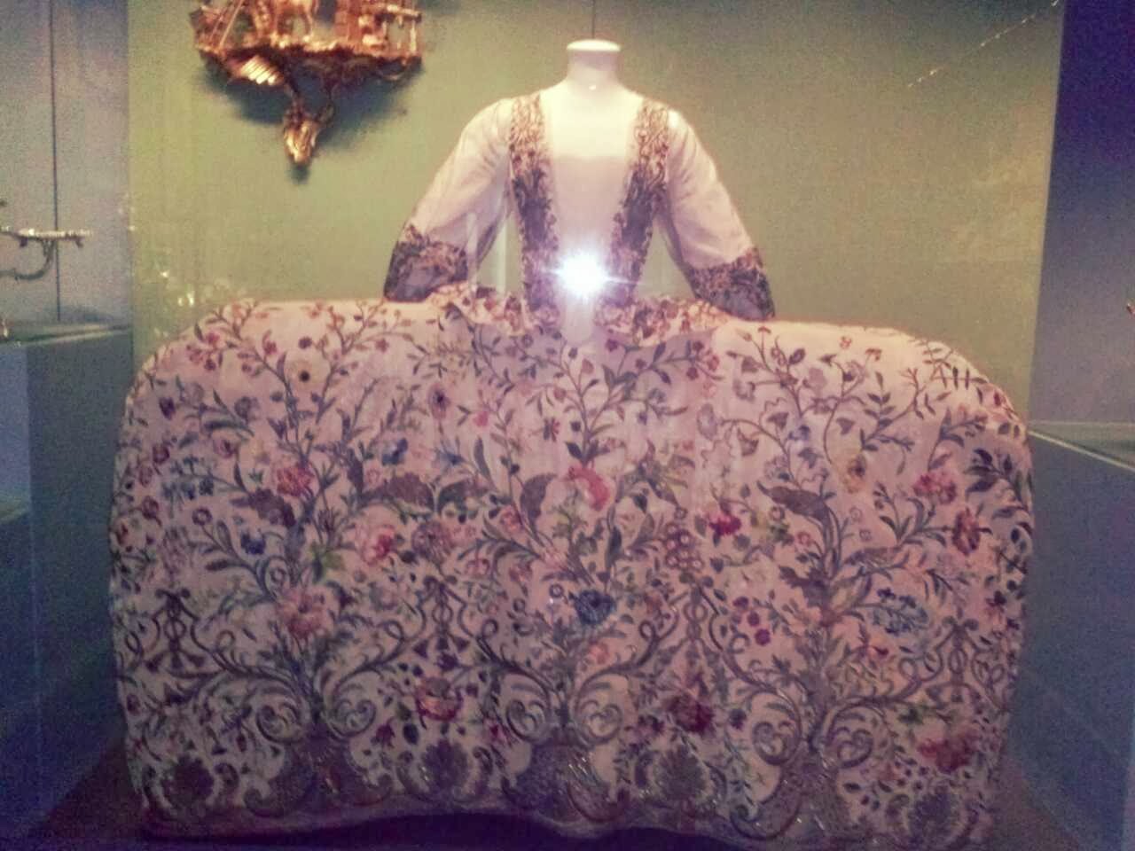 Wagons West Designs: Textile History at the Victoria and Albert Museum