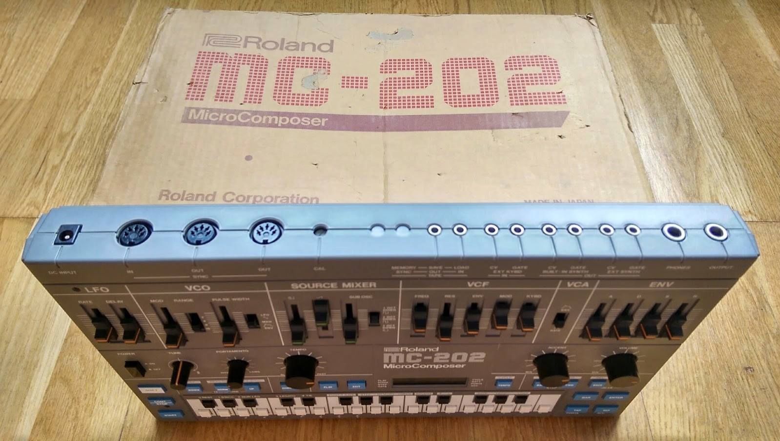 MATRIXSYNTH: ROLAND MC-202 Vintage Analogue Synthesizer w/ Original Box ...