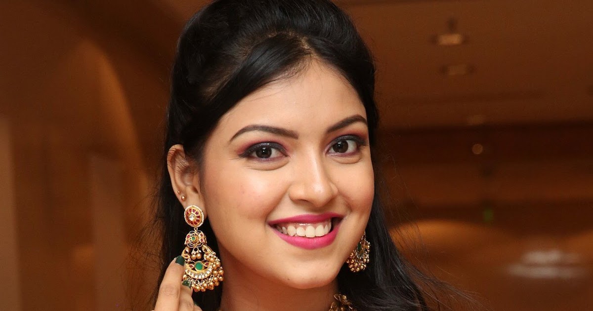 Yashu Mashetty Gold Balls Set with Kundan Earrings - Jewellery Designs