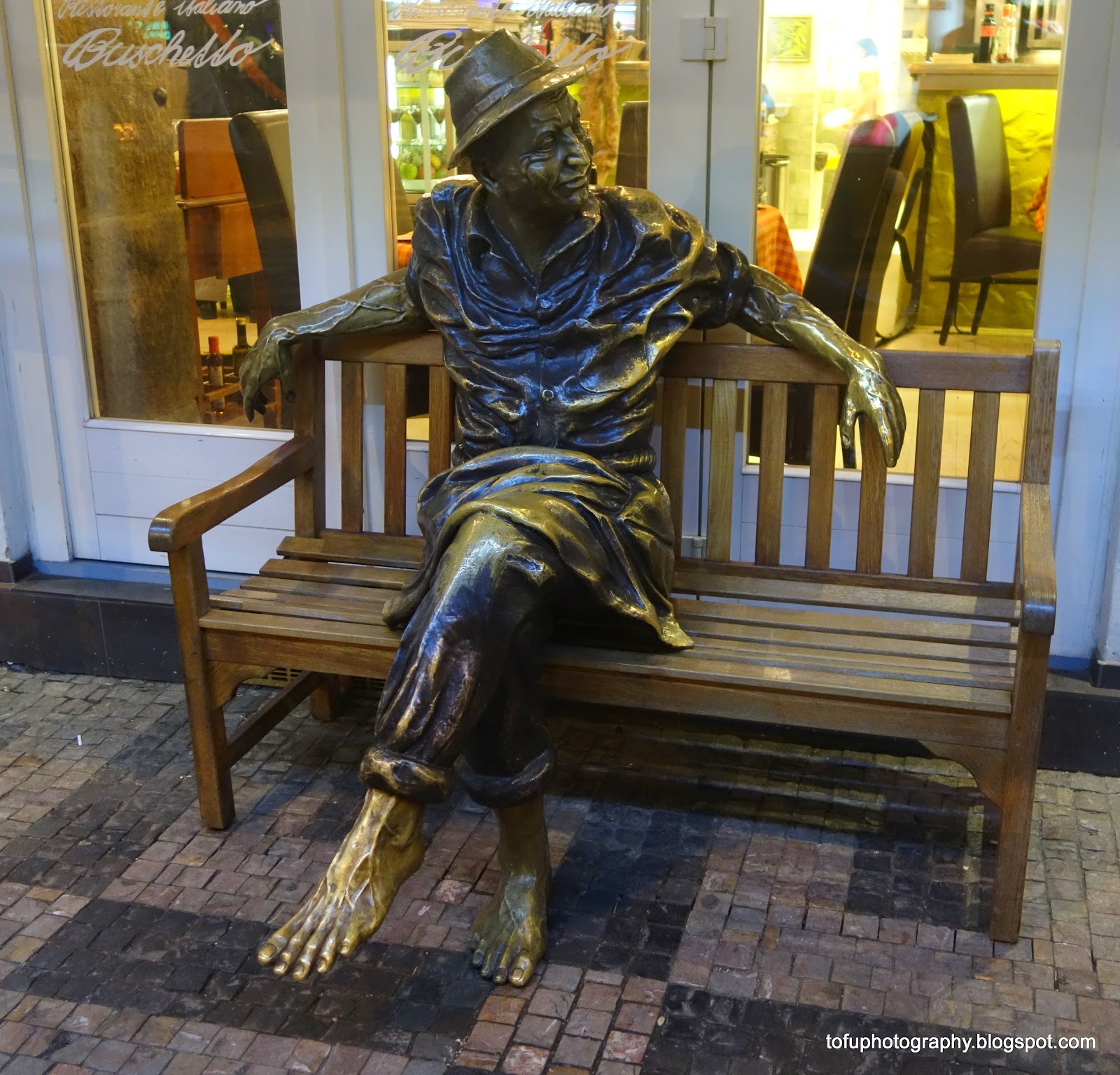 Tofu Photography: A statue of a man on a park bench in Prague, Czech ...