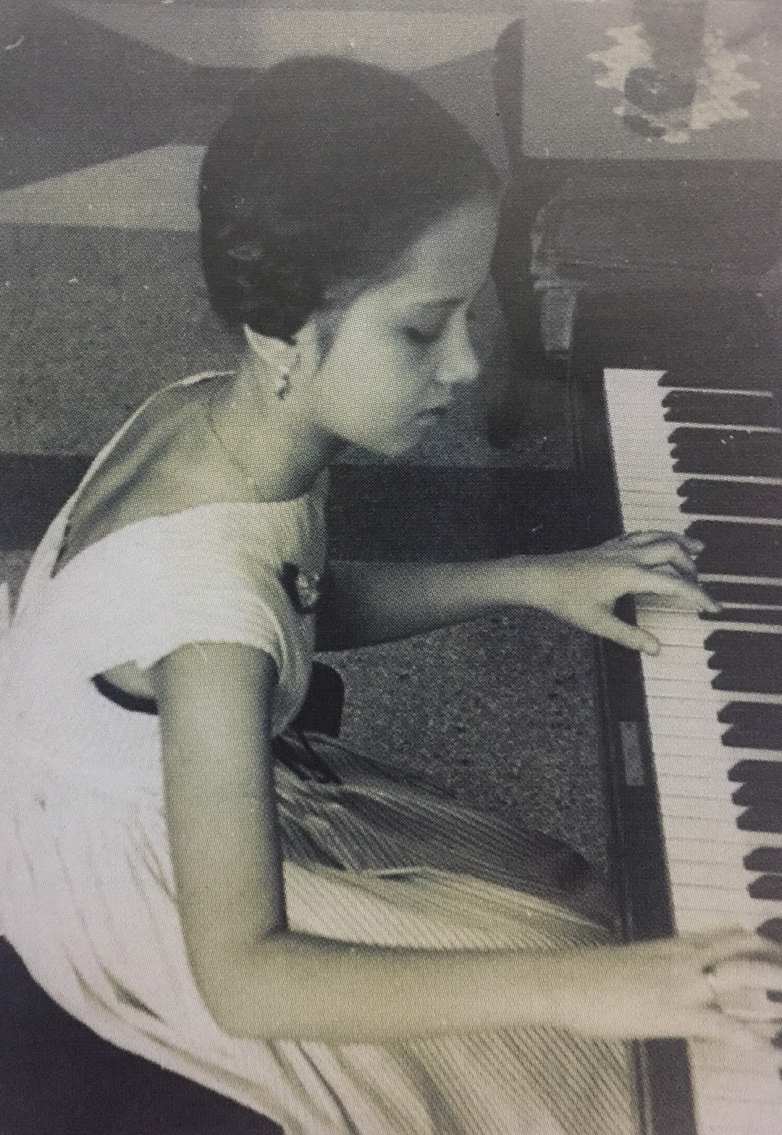 EVA MARÍA ZUK: UNA CONJUGACIÓN DE ARTE Y TALENTO ~ Blog SOMEGEM