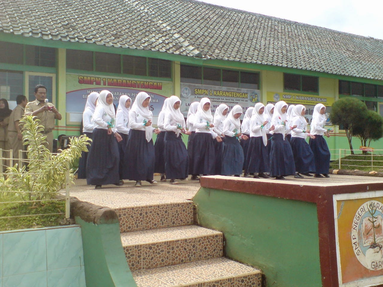 GALERI PHOTO ~ SMPN 1 Karangtengah Garut