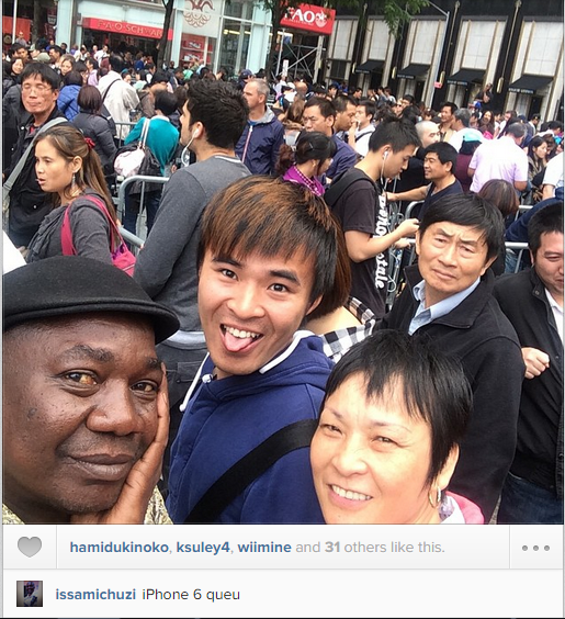 ISSA MICHUZI AIFATA IPHONE6 NCHINI MAREKANI MWENYEWE.. | BLOG YA VIJANA