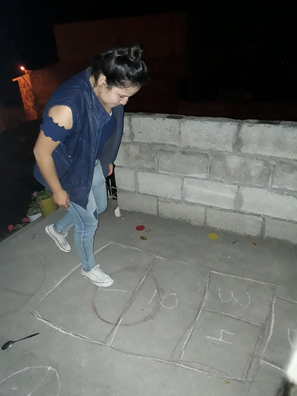 Juegos Tradicionales: La Rayuela