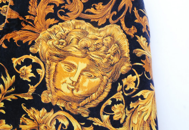 QLOZET NEWS: "VERSACE" FLORAL PATTERN SHORT