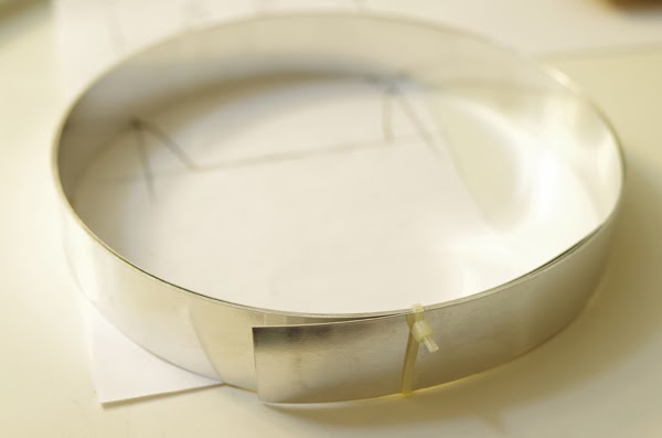 Baked By Leonardo: DIY: Make your own cookie cutter