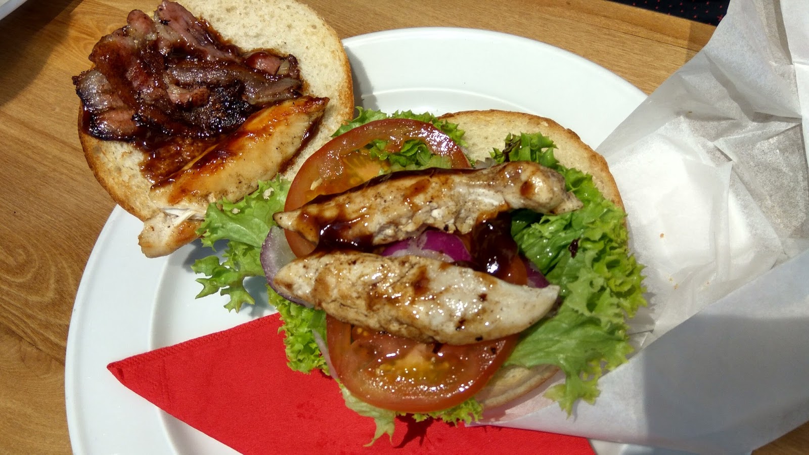 It's About Food!!: Devil Burger @ Queenstown