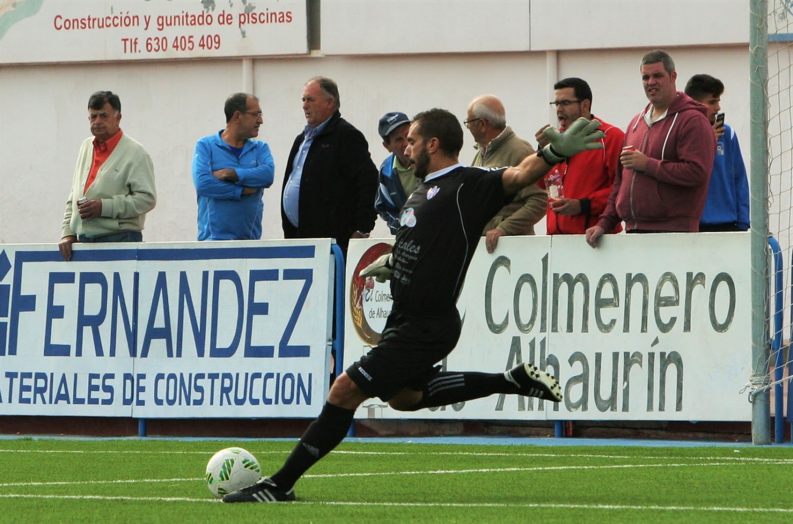 VELEZEDARIO: IVÁN CABELLO CUELGA LOS GUANTES
