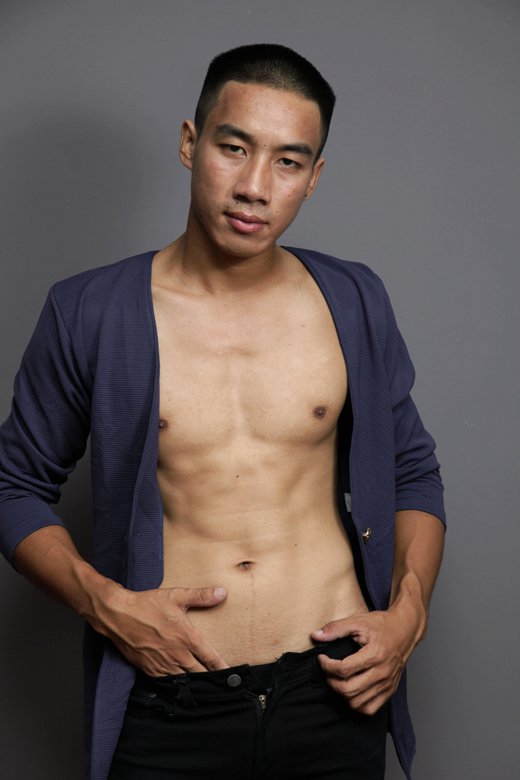 M y a n m a r H u n k s: Min Lu Lu by Photo Phone Myat Htoo