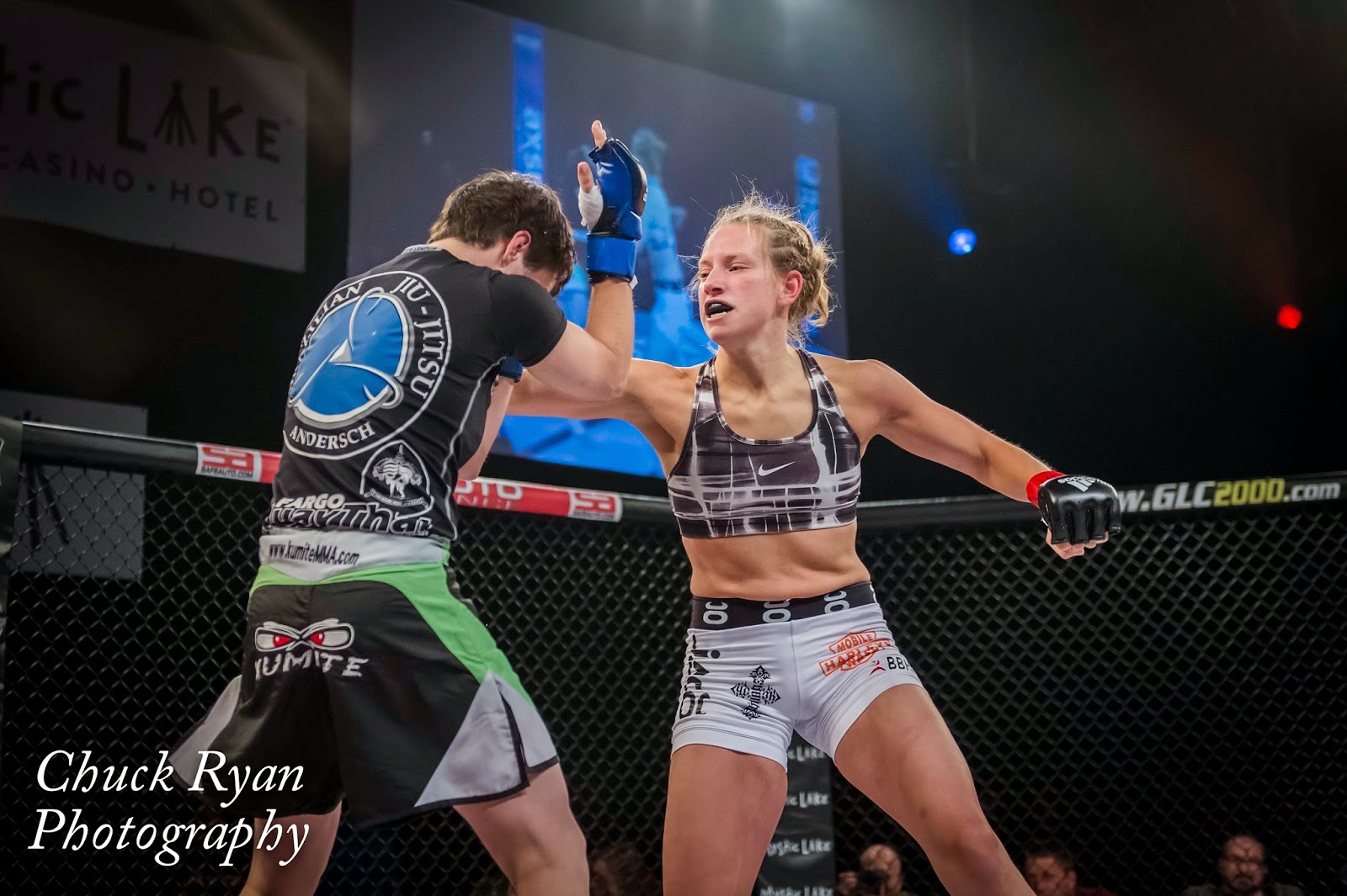 CIIcanoe...: RFA 19 MMA Event on AXS TV at the Mystic Lake Casino Hotel ...